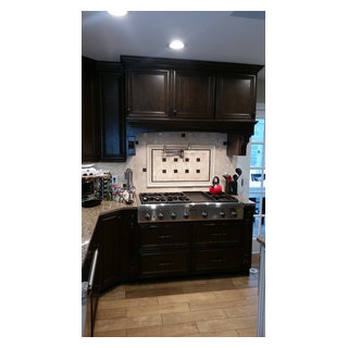 Omega Morocco Two Tone Cabinets & Silestone Sienna Ridge Quartz ...
