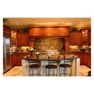 Open Concept Traditional Kitchen - Traditional - Kitchen - Toronto - by ...