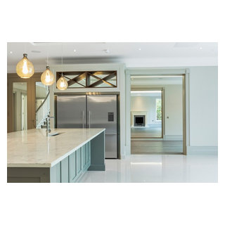 Open plan Shaker Style Kitchen - Traditional - Kitchen - Surrey - by ...