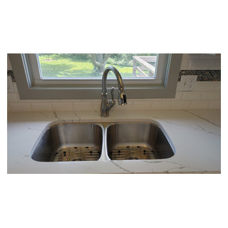 Orion, IL Updates-Painted Cabinets Silver Mist MSI Calacatta Laza ...