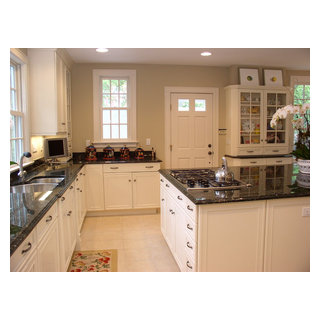 Ossining Kitchen - Traditional - Kitchen - New York - by Ralph Fasano ...