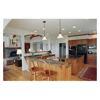 Our Work - Kitchen - Burlington - by Domus Inc. | Houzz