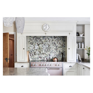 Padworth Common - Funky kitchen splashback - Traditional - Kitchen ...
