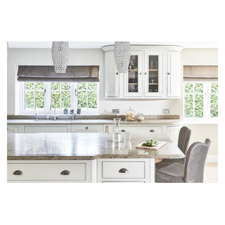 Padworth Common - Light filled kitchen with central island ...