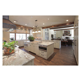 Parkchester - Mediterranean - Kitchen - Dallas - by Joe Kain Homes | Houzz