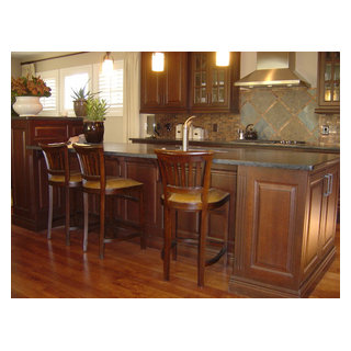 Past Cabinet Jobs - Traditional - Kitchen - Denver - by Coggin Brothers ...