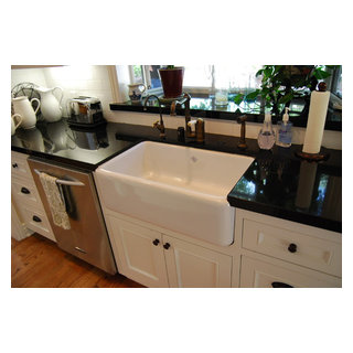 Paulette Place - Traditional - Kitchen - Los Angeles - by Flintridge ...