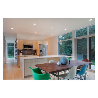 Peninsula Shift - Modern - Kitchen - Seattle - by Stephenson Design ...