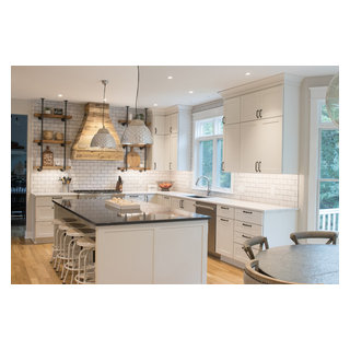 Pioneer Remodel - Farmhouse - Kitchen - Grand Rapids - by Starlite ...