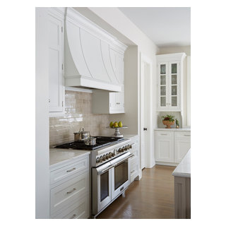 Polished Traditional - Traditional - Kitchen - Chicago - by PB Kitchen ...