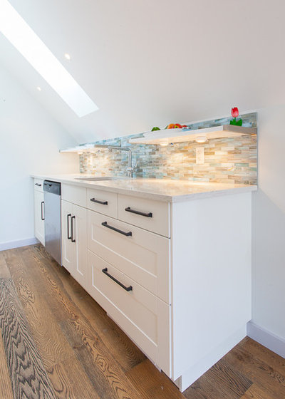 Houzz Tour: An Elegant Studio Apartment Over the Garage