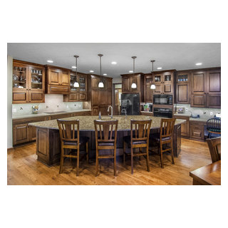 Prairie Vista - Traditional - Kitchen - Omaha - by Rezac Construction ...