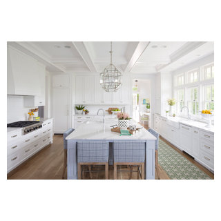 Preppy Classic Home - Transitional - Kitchen - Minneapolis - by O’Hara ...