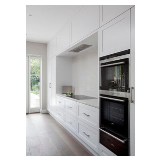 Proby Square - Modern - Kitchen - Dublin - by Woodale | Houzz