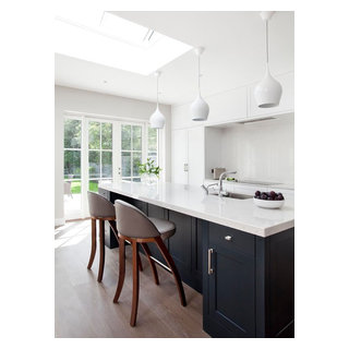 Proby Square - Modern - Kitchen - Dublin - by Woodale | Houzz