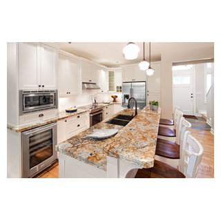 Qualicum Landing - Traditional - Kitchen - Vancouver - by Mid Island ...