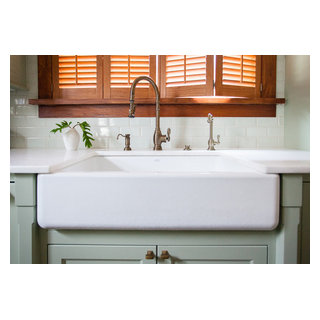 Queen Anne Kitchen - Traditional - Kitchen - Austin - by Sarah Stacey ...