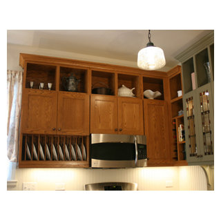 Queen Anne Kitchen Storage and Display - Traditional - Kitchen ...