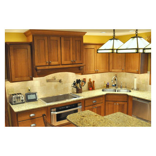 Quintessential Quartersawn - Craftsman - Kitchen - Chicago - by Someone ...