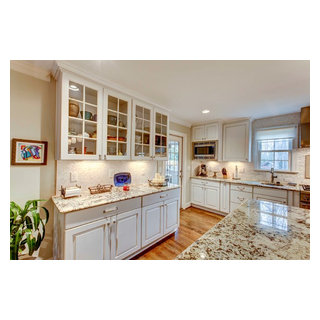 Raleigh - Inside the Beltline - Traditional - Kitchen - Raleigh - by ...