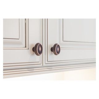 Raleigh Inside-the-Beltline - Traditional - Kitchen - Raleigh - by Tree ...