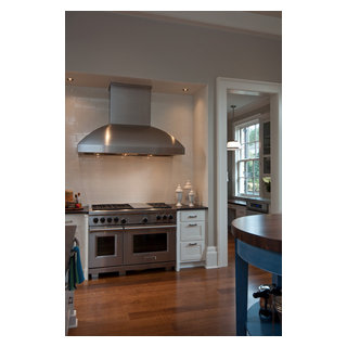 Range wall - Traditional - Kitchen - Other - by Kitchens Unlimited | Houzz