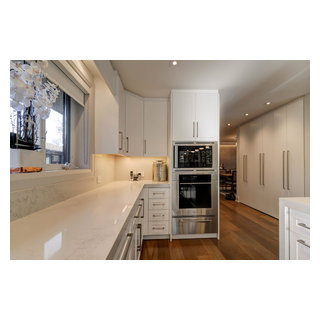 Ravine Bungalow Redesign - Age in Place - Klassisch modern - Küche ...