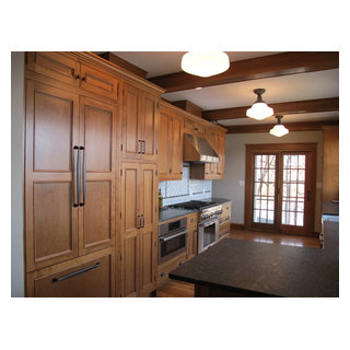 Red Birch - Verona Slab - Kitchen - Chicago - by Brighton Cabinetry ...