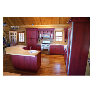 Red distressed kitchen cabinets - Montagne - Cuisine - Autres ...