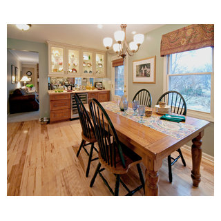 Redwood Kitchen - Traditional - Kitchen - Milwaukee - by Blue Hot ...