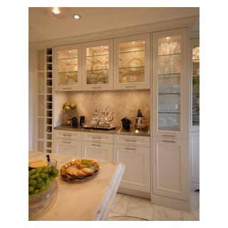 Refined Transitional Kitchen - Traditional - Kitchen - DC Metro - by ...
