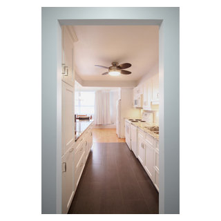 Regina High Rise Kitchen - Traditional - Kitchen - Ottawa - by OakWood ...