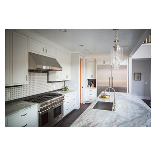 Remington Residence - Farmhouse - Kitchen - Cincinnati - by Drawing ...