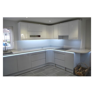 Remo kitchen - modern slab door - Contemporain - Cuisine - Midlands de ...