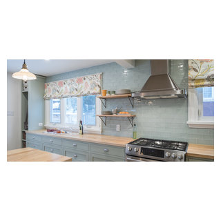 Rhonda's Kitchen - Farmhouse - Kitchen - Ottawa - by Grassroots Design ...