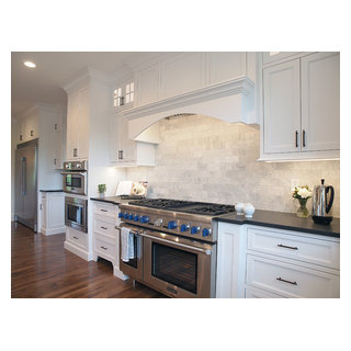 Ridge Residence - Traditional - Kitchen - Cleveland - by EKA Build | Houzz
