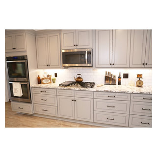 Roswell Farm House Kitchen - Farmhouse - Kitchen - Atlanta - by Ranney ...