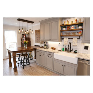 Roswell Farm House Kitchen - Farmhouse - Kitchen - Atlanta - by Ranney ...