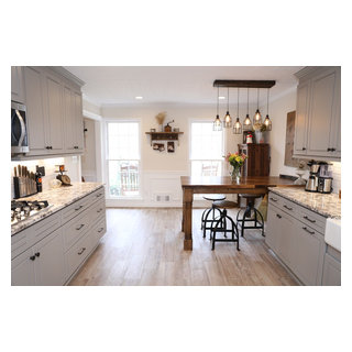 Roswell Farm House Kitchen - Farmhouse - Kitchen - Atlanta - by Ranney ...