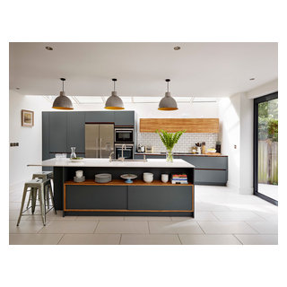 Roundhouse kitchen/living spaces - Contemporary - Kitchen - London - by ...