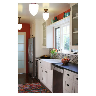 Rowena Kitchen - Traditional - Kitchen - Los Angeles - by Vidal Design ...