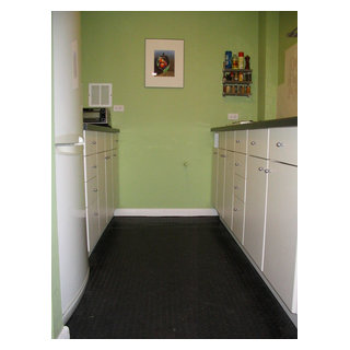 Rubber Floor - Contemporary - Kitchen - Dallas - by Design + Color | Houzz