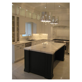 Ruby & Jay - Traditional - Kitchen - Toronto - by Ridgeway Kitchens ...