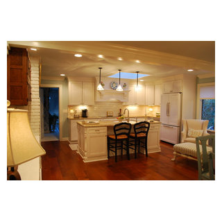 Russell Kitchen Remodel - Traditional - Kitchen - Cleveland - by Lonny ...
