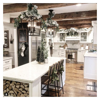 Rustic Colonial Kitchen - Farmhouse - Kitchen - New York - by Coventry ...