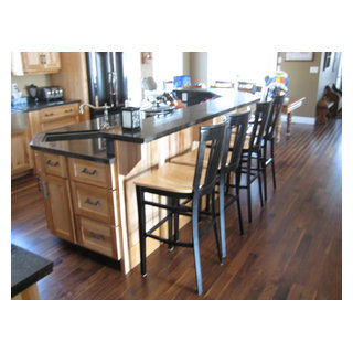 Rustic Hard Maple Kitchen - Traditional - Kitchen - Toronto - by ...