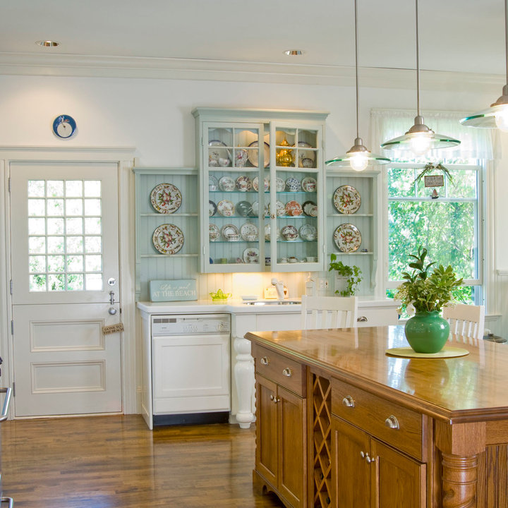 British Colonial Kitchen Design Ideas, Inspiration & Images - July 2023 ...