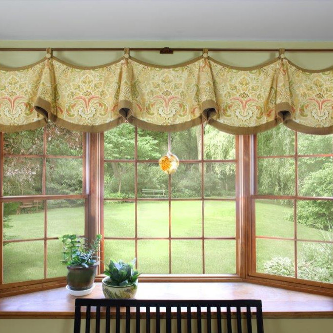 Scalloped Box Pleated Valance - Photos & Ideas | Houzz