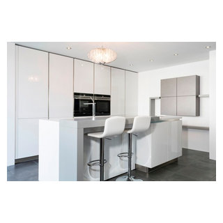 Schmidt Handleless Gloss Lacquered Kitchen - Modern - Kitchen - London ...