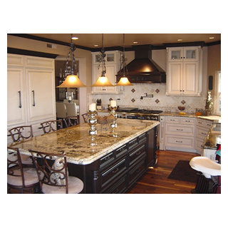 Scott & Pam Kitchen - Traditional - Kitchen - Orange County - by Taylor ...